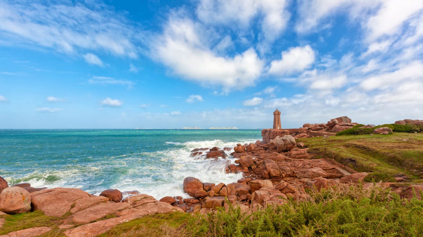 Travel Guide - 5 Specialities To Try In Britanny - Discover France