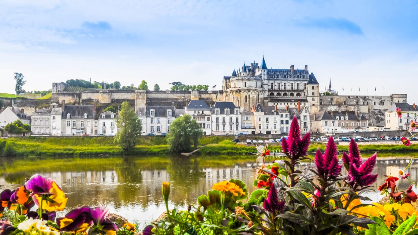Travel Guide - 3 Must-see Towns In Loire Valley - Discover France